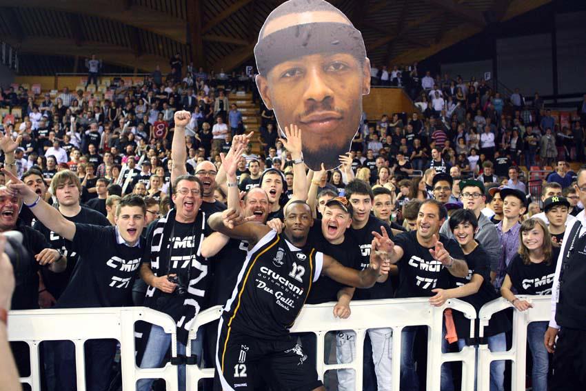 2 Incredible Undersized Players Who Dominated The Paint Area Was The ...