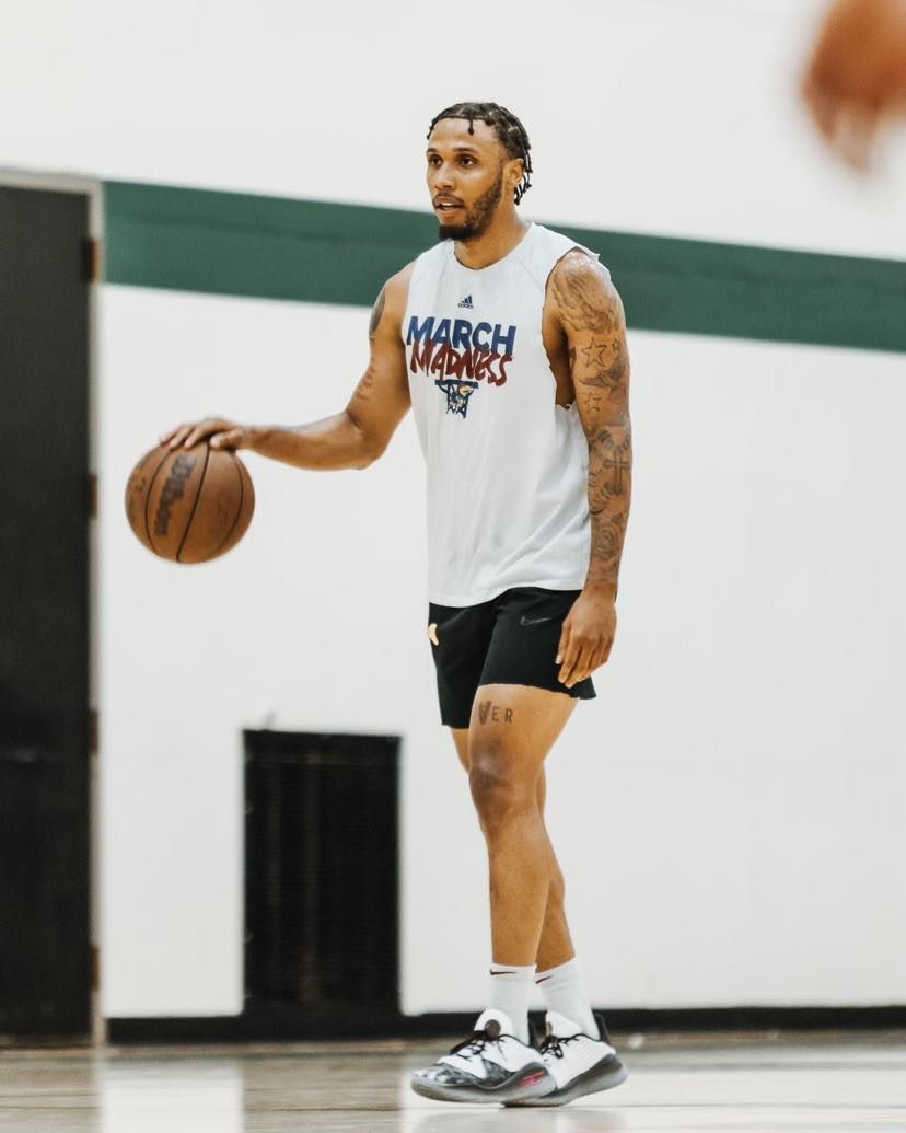 Walking Bucket Thomas Miles(HammStars) Wants To Become A Lock Down ...